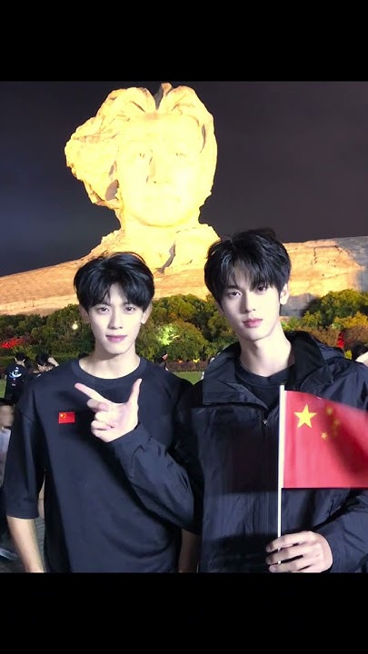 Leo Hu Kaixuan , going viral "He said we were the sunrise at eight or nine o'clock #douyin #fypシ ...