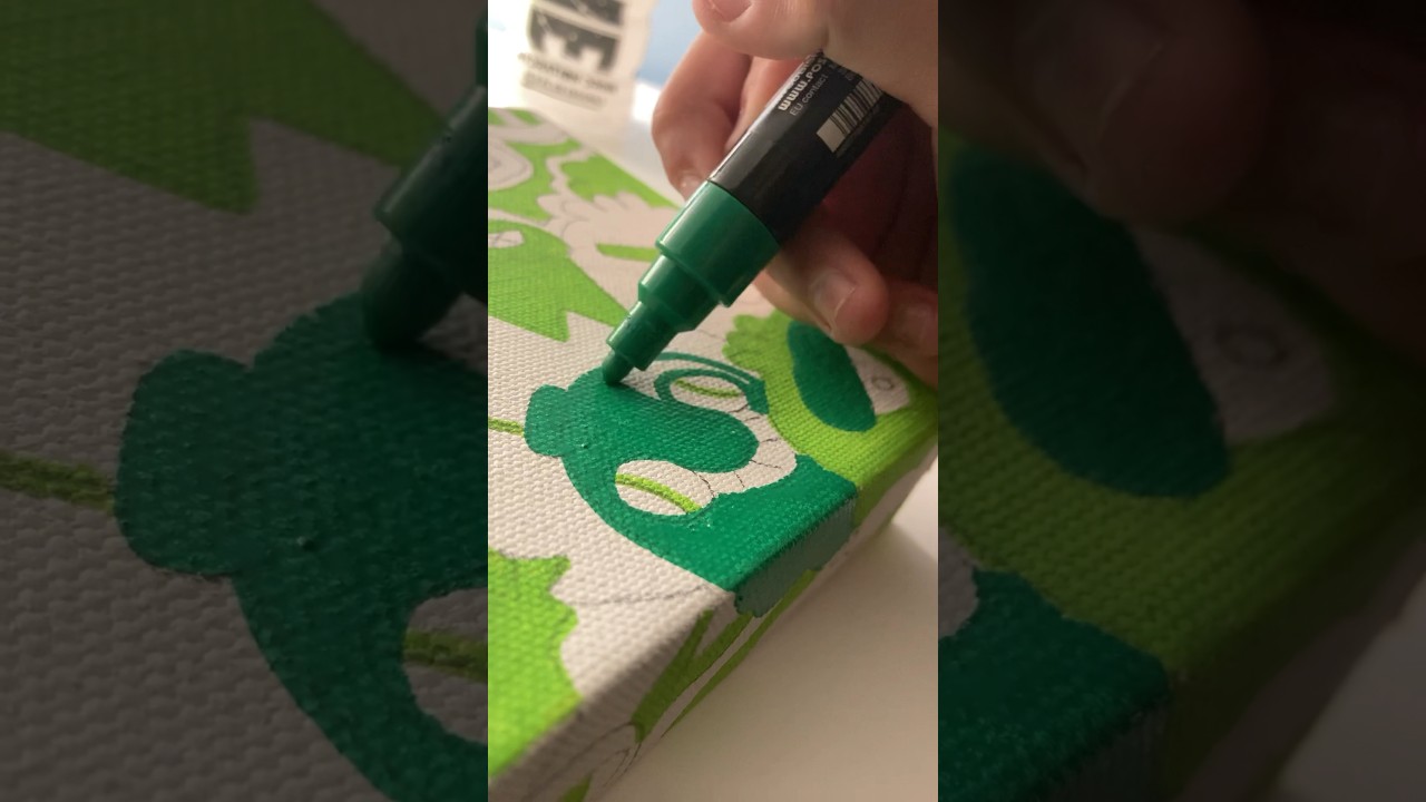 I drew a doodle using only GREEN posca markers on a 3D Canvas! #fypシ ...
