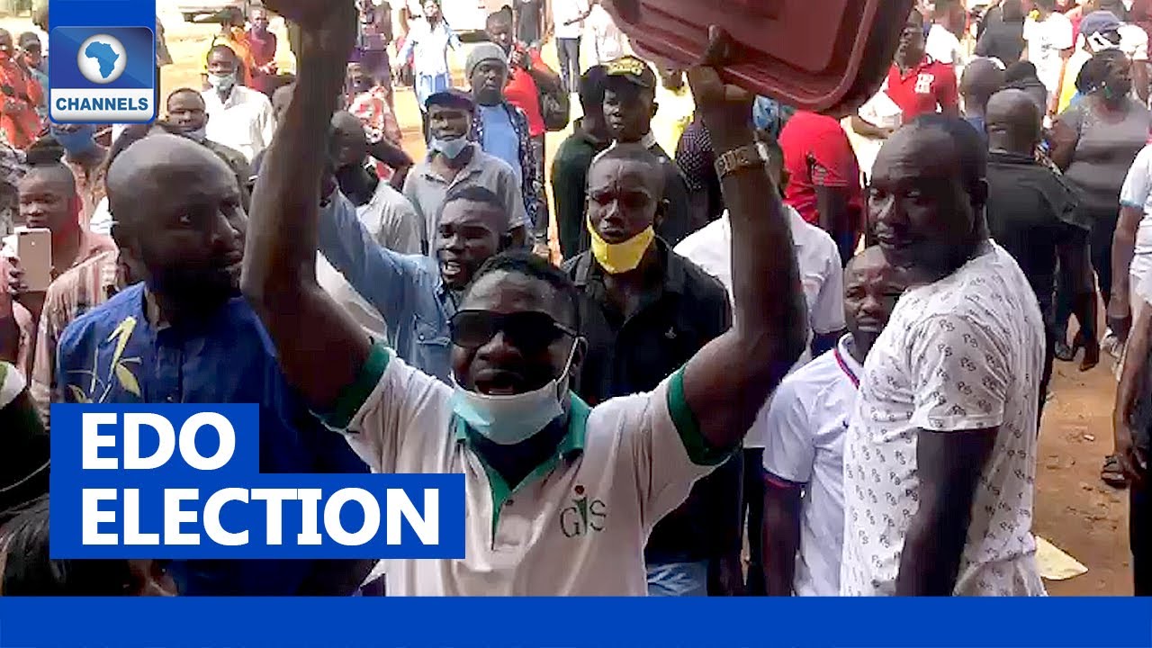 Edo Election: Voters Protest Ballot Box Unavailability In Oredo - YouTube