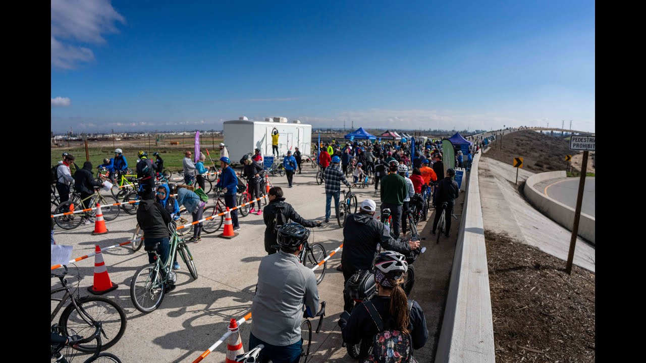 Centennial Corridor opens to public traffic in Bakersfield - YouTube