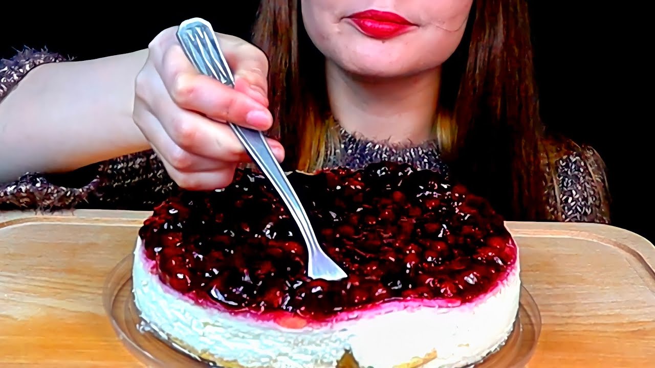 ASMR CHEESECAKE WITH STRAWBERRY MUKBANG EATING SOUNDS - YouTube