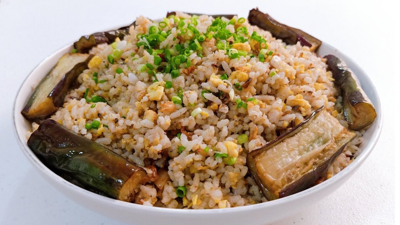 Grabe! Ang Sarap Ng Pinoy Fried Rice Na Ito | Dilis Fried Rice - YouTube