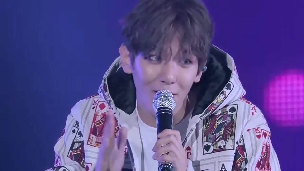 EXO - "LUCKY" IN EXO PLANET #3 Exo'rDIUM - YouTube