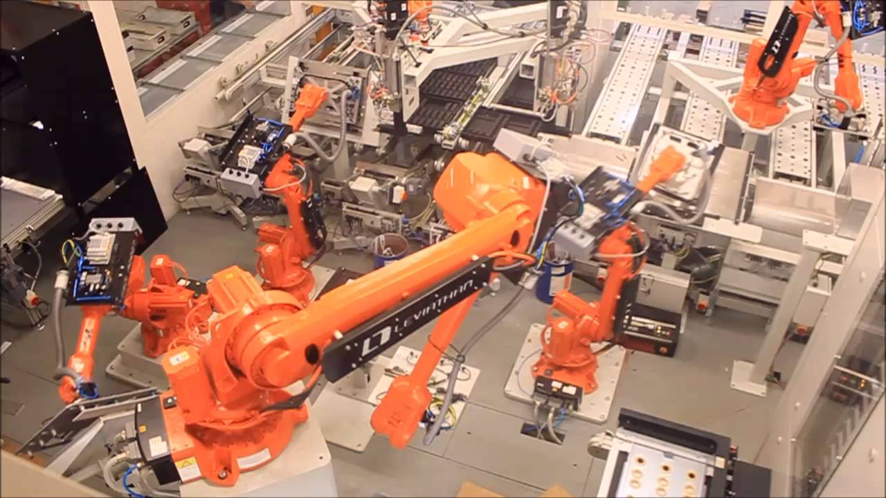 Multi Robot Assembly and Glueing - YouTube