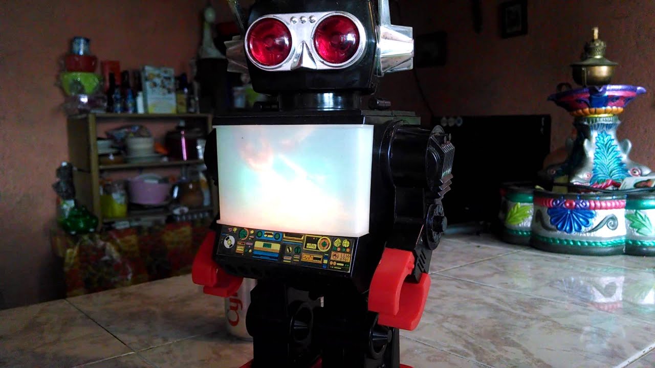 Robot SATURN - YouTube