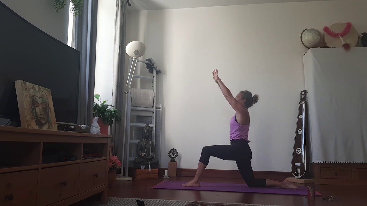 YOGABERRY OM - Séance Yoga 3 avec Muriel - YouTube