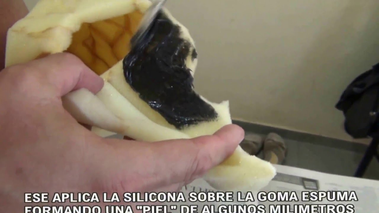GRABOIDE "TREMORS" EN GOMA ESPUMA Y SILICONA - YouTube
