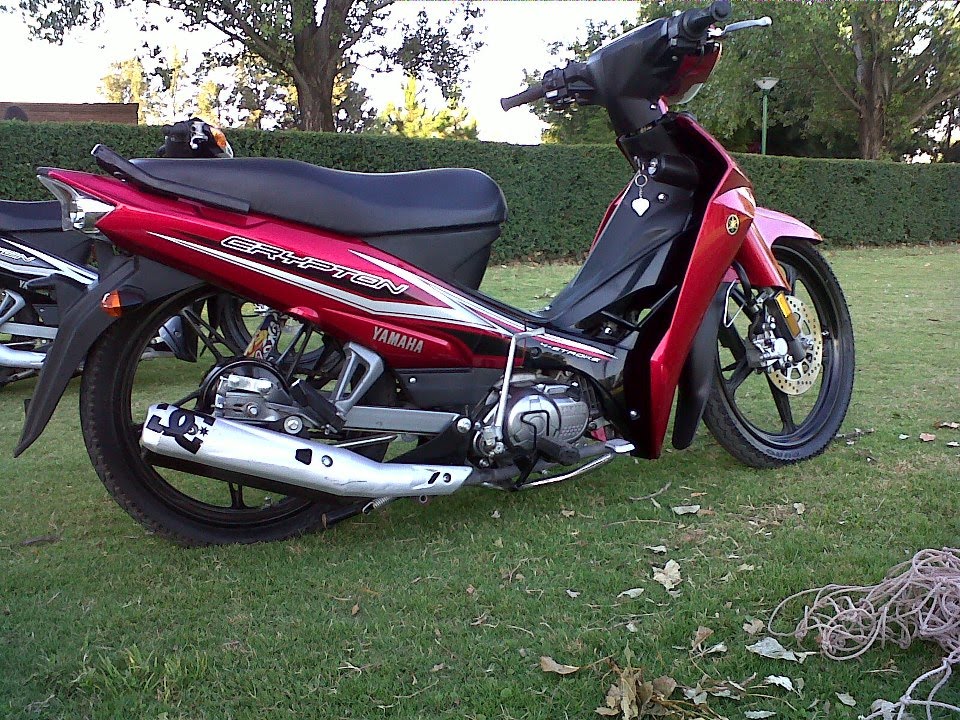 Yamaha New Crypton al piso - YouTube