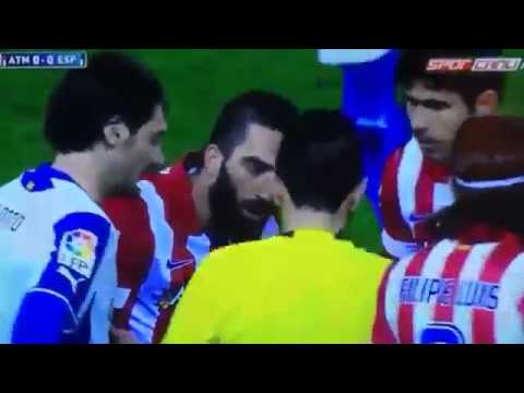 Arda Turan hakeme küfür etti