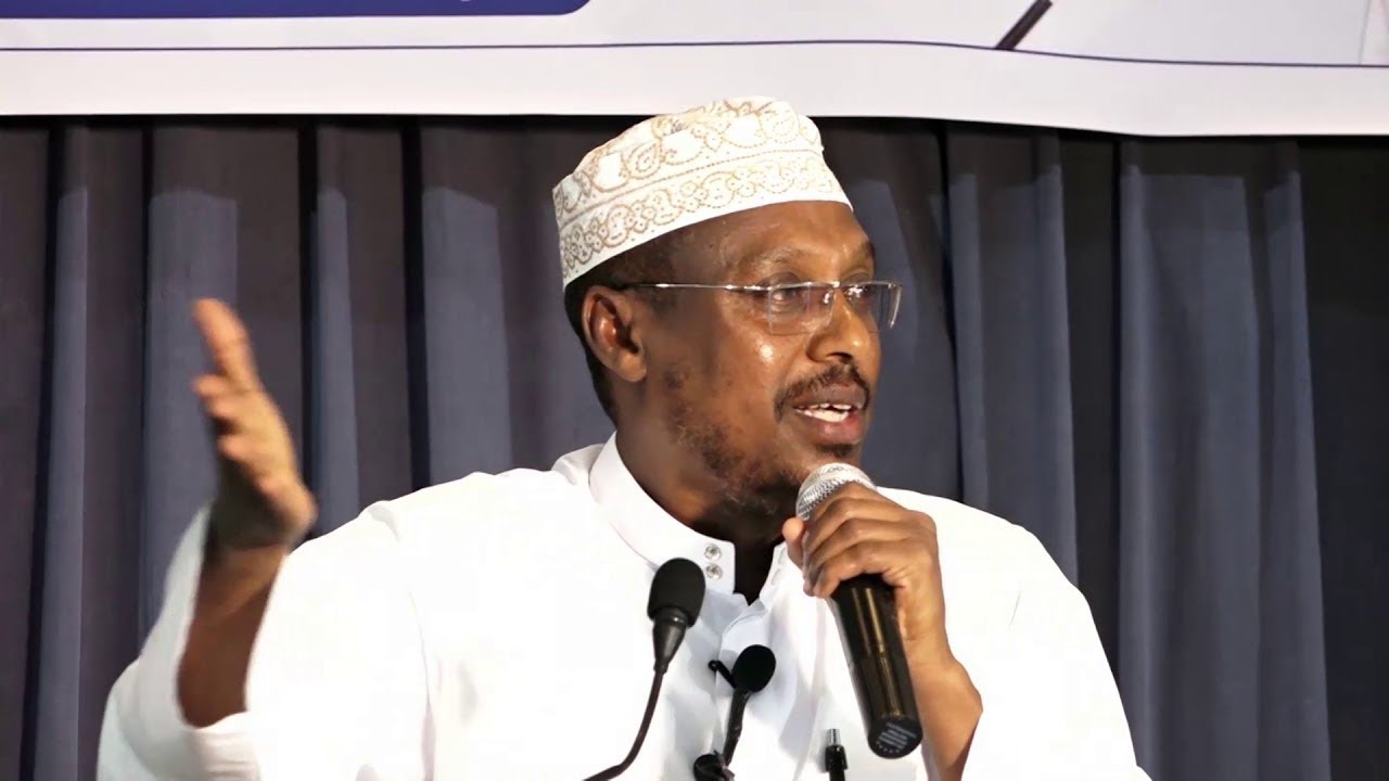 Udiyaar garowga aakhiro Sheekh Mustafe Xaaji Ismaaciil - YouTube