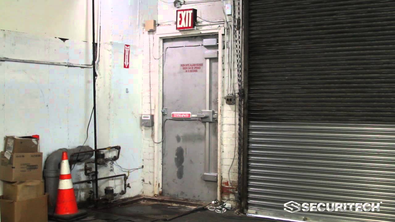 Securitech -TRIDENT- Mutli-Point Exit Lock - YouTube