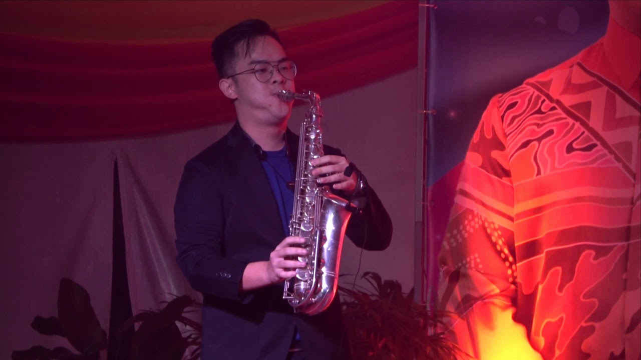 Selangor Christmas Celebration 2019: Saxophone Songs Performance - YouTube