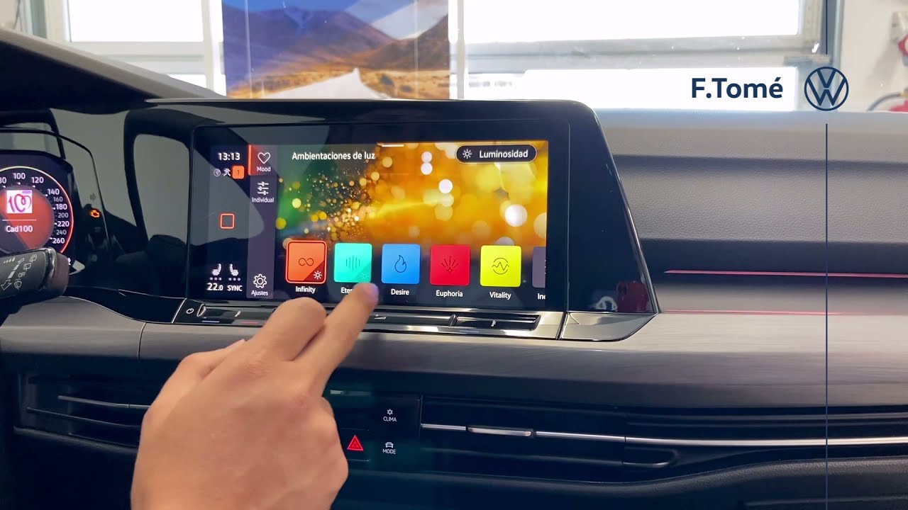 Pantalla Infotainment Volkswagen Golf 8 - YouTube