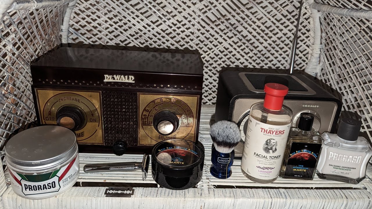King C. Gillette Razor; Pasteur Simpson Trafalgar T-2 Brush; TFS Marte ...