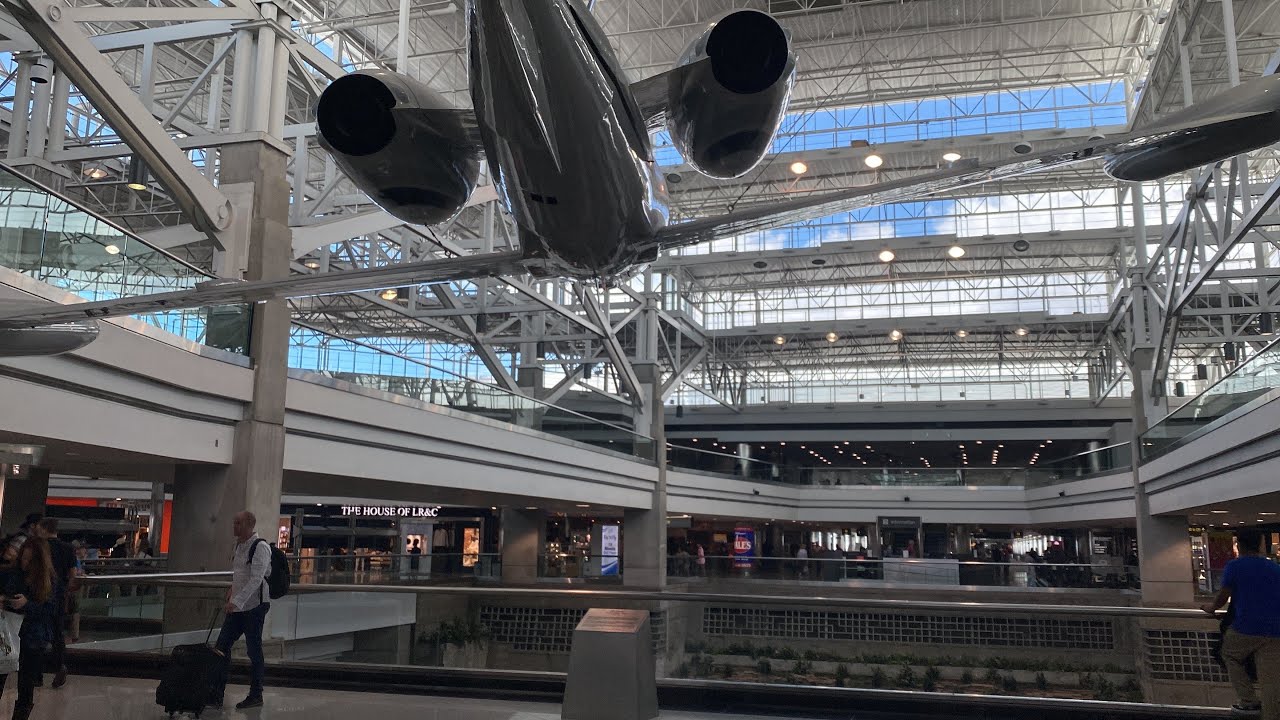 Denver International Airport Tour in Concourse C Gates Walkthrough (DEN ...