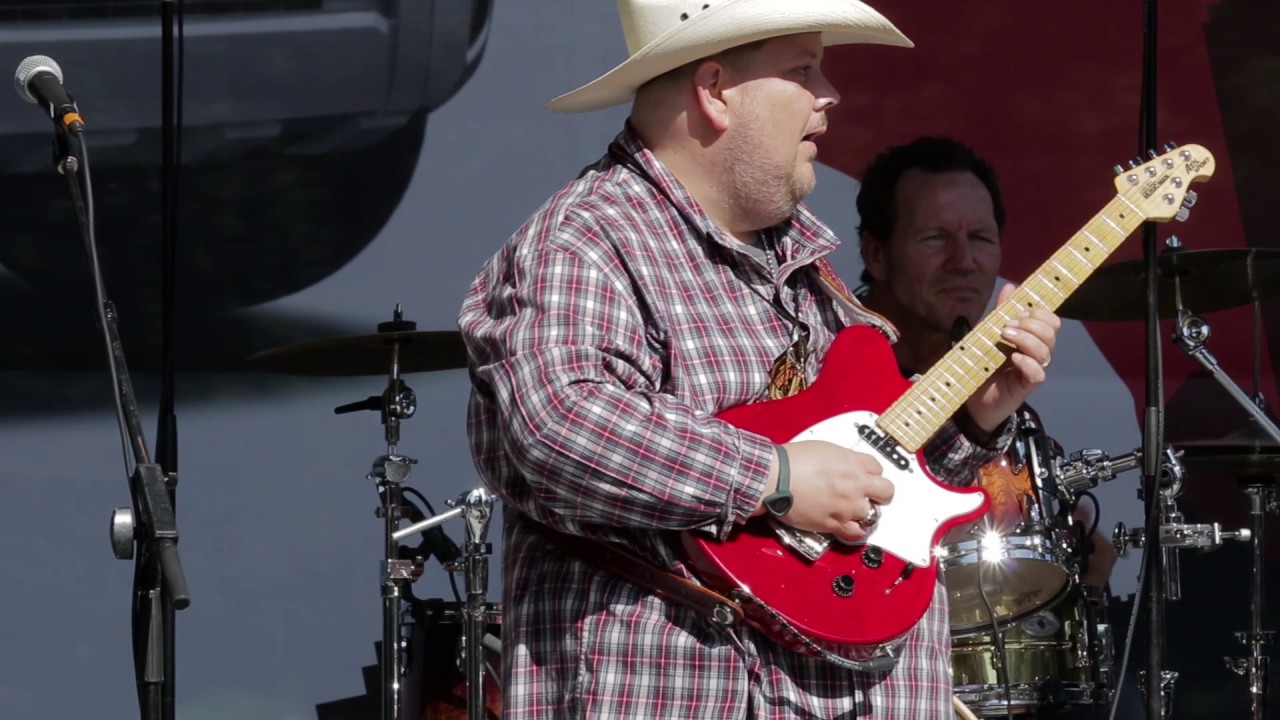 Just Because - Johnny Hiland at the 2016 Dallas International Guitar ...