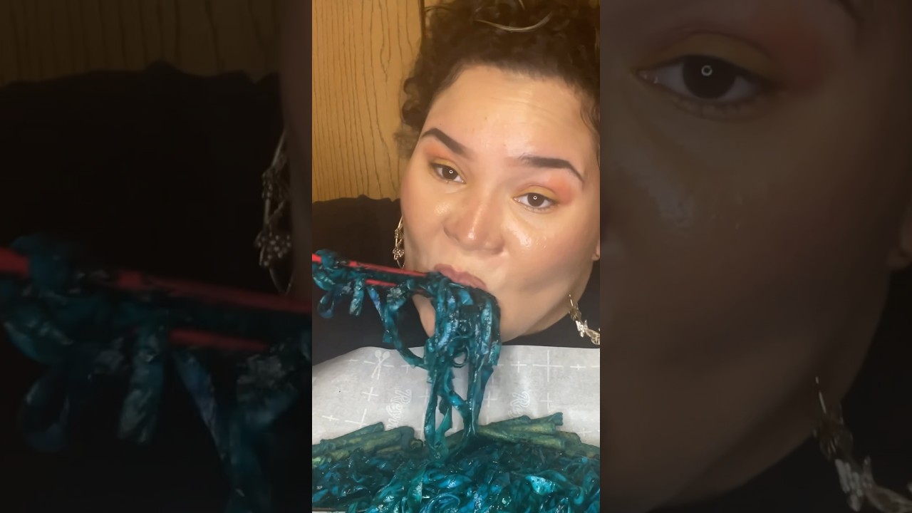 Spicy Blue Taki Noodles - YouTube