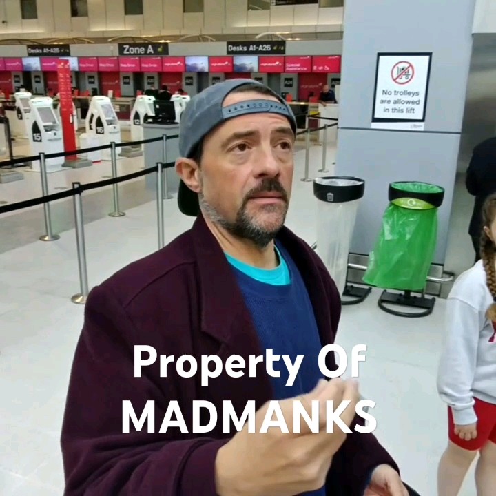 The Brilliant Man Himself Kevin Smith Aka Silent Bob speaks and signs ...