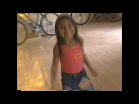 TAINA DANÇANDO MUSICA DO WLAD 2006