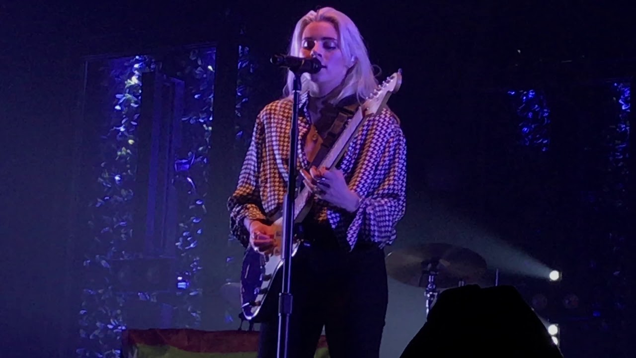 Winter - PVRIS - Live @ Stage AE - YouTube