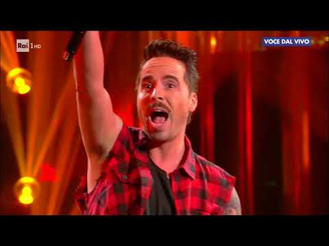 Federico Angelucci interpreta Luis Fonsi: "Despacito" - Tale e Quale ...