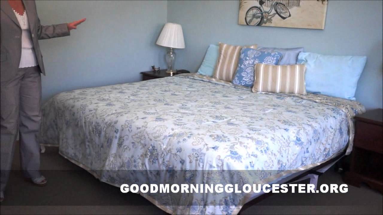 Castle Manor Inn Room Tour - YouTube