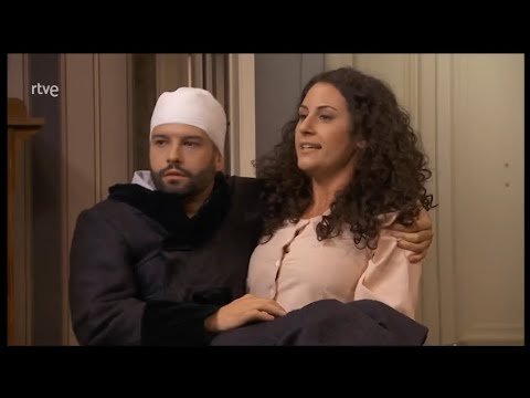 Cradle Carry by Woman From Movie