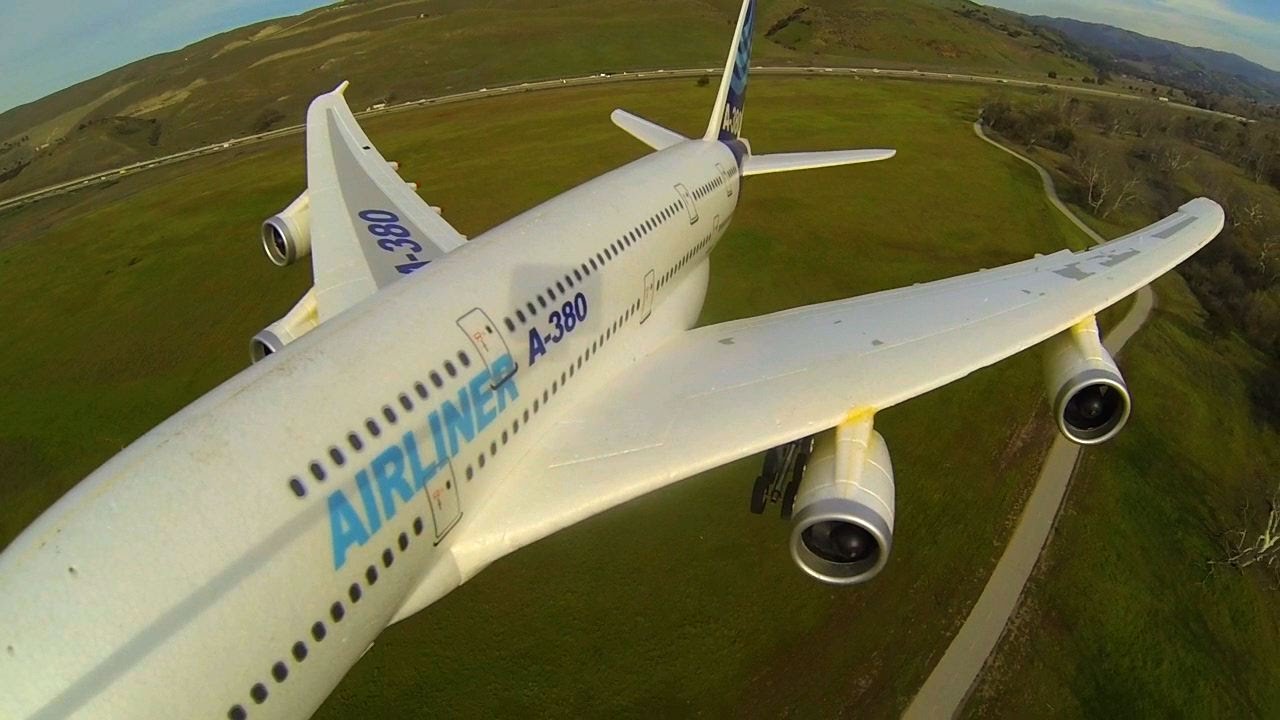 Airbus A380 inflight video - YouTube