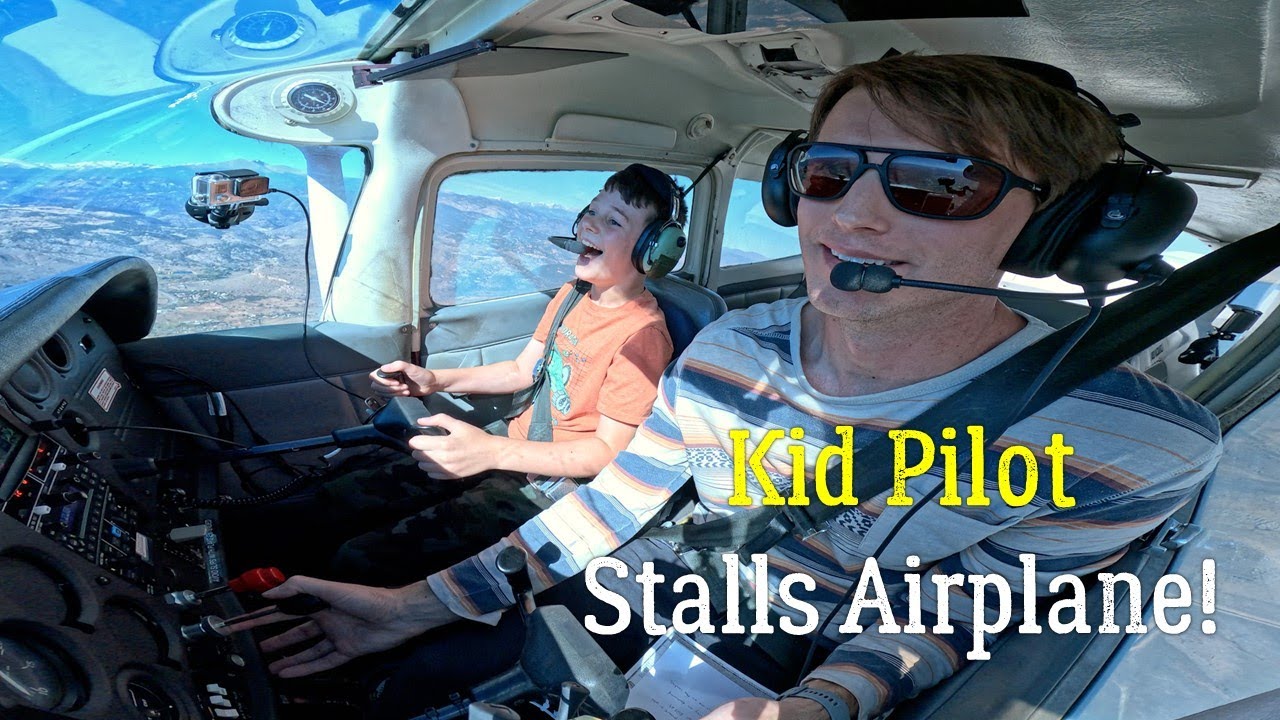 How to Become a Pilot: Stalling Cessna 172 - YouTube