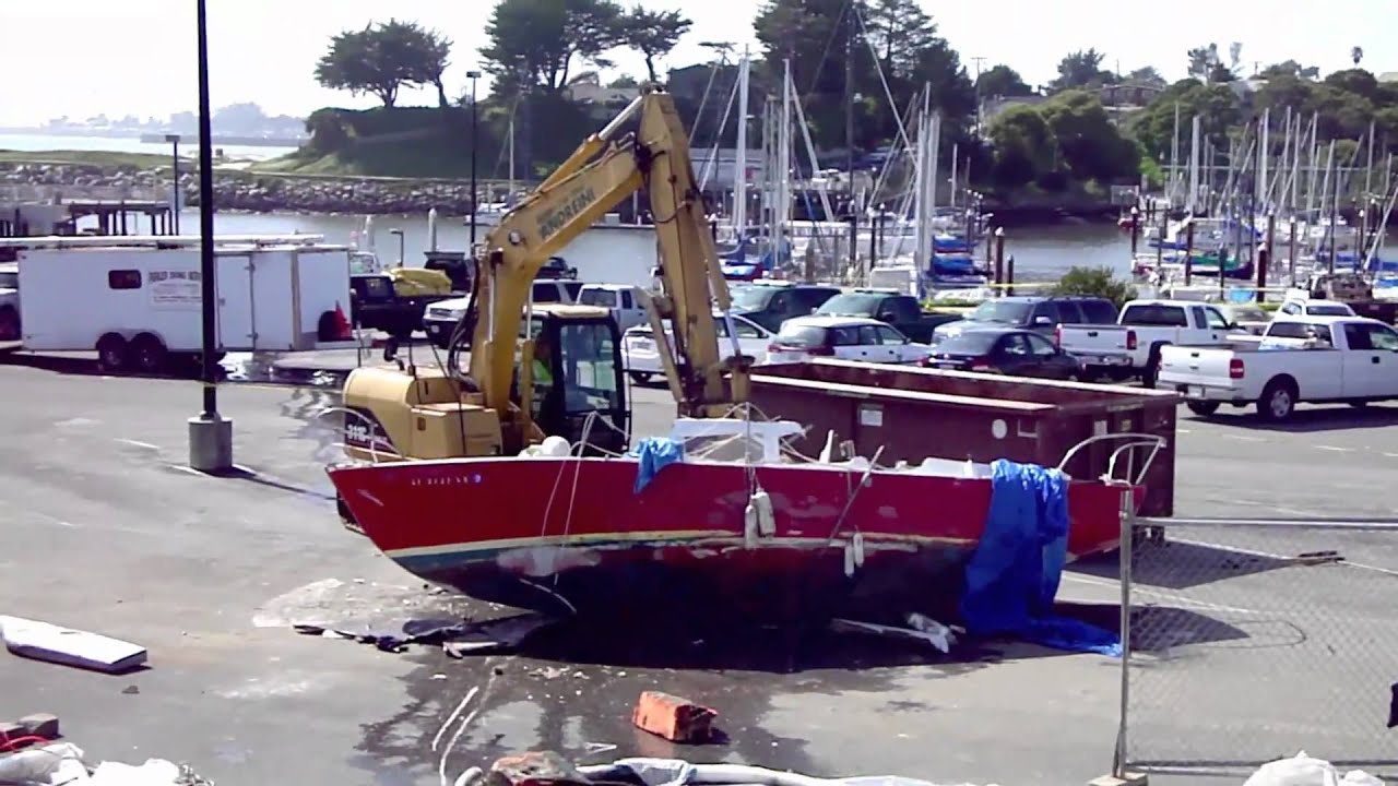 Tsunami Boat Destruction - YouTube