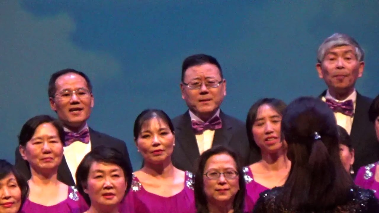 Chinese Choir Group Performance - YouTube