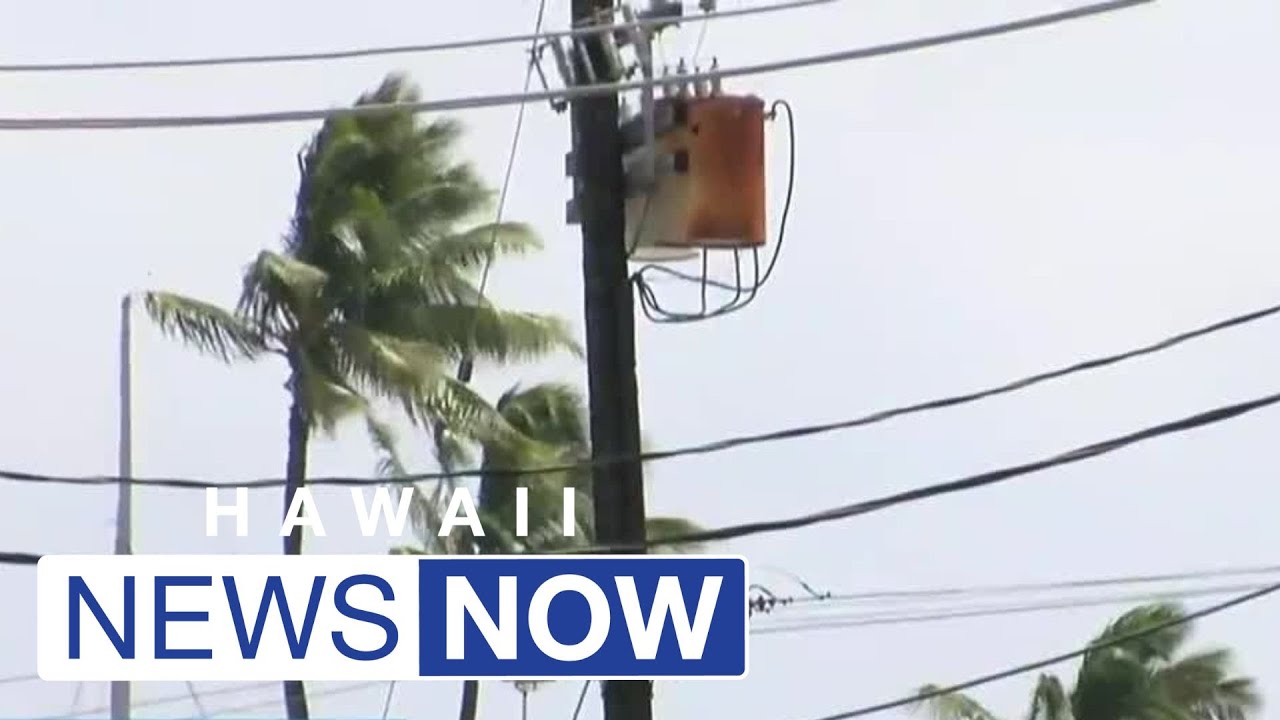 Hurricane south of Hawaii set to bring high winds - YouTube