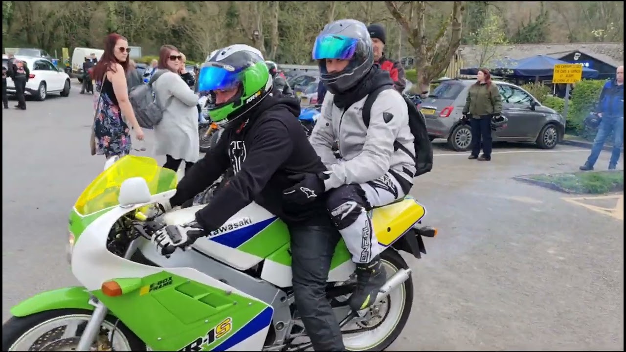Box hill Rykas cafe - YouTube