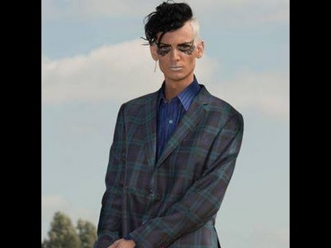 FASHION MODEL MARKUS ROBERTS-CLARKE - YouTube