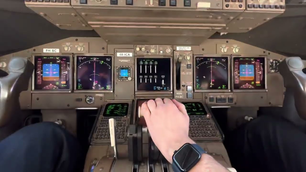 Boeing 747 Cockpit Takeoff