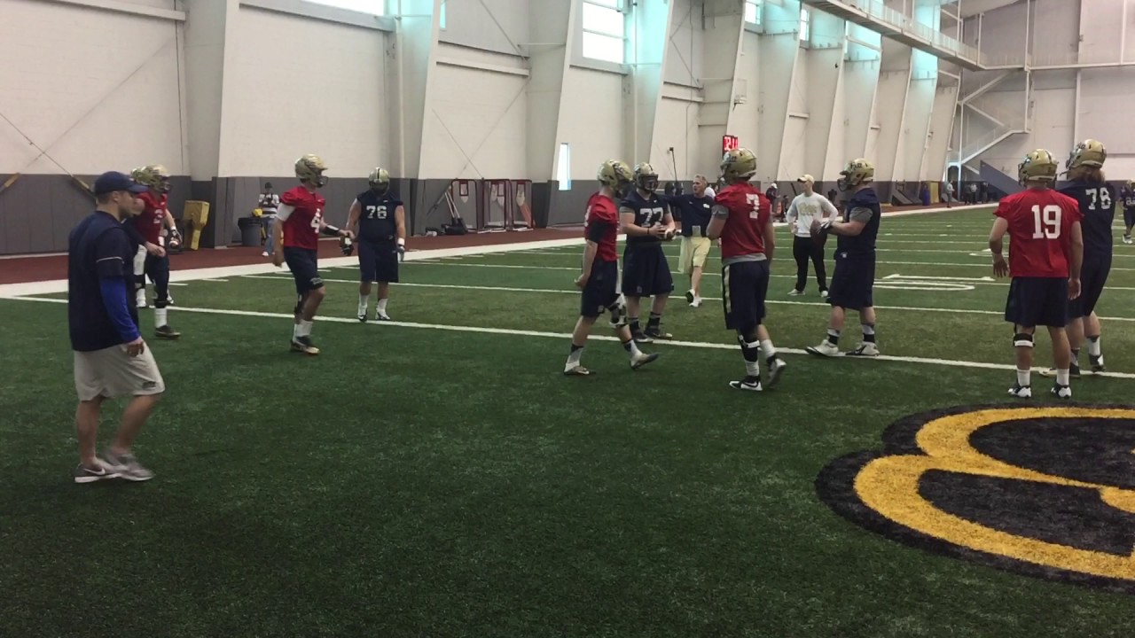 Pitt Quarterback/Center Exchange Practice - YouTube