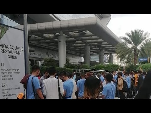 EC COMMUNITY OUTSIDE MOA ARENA - YouTube