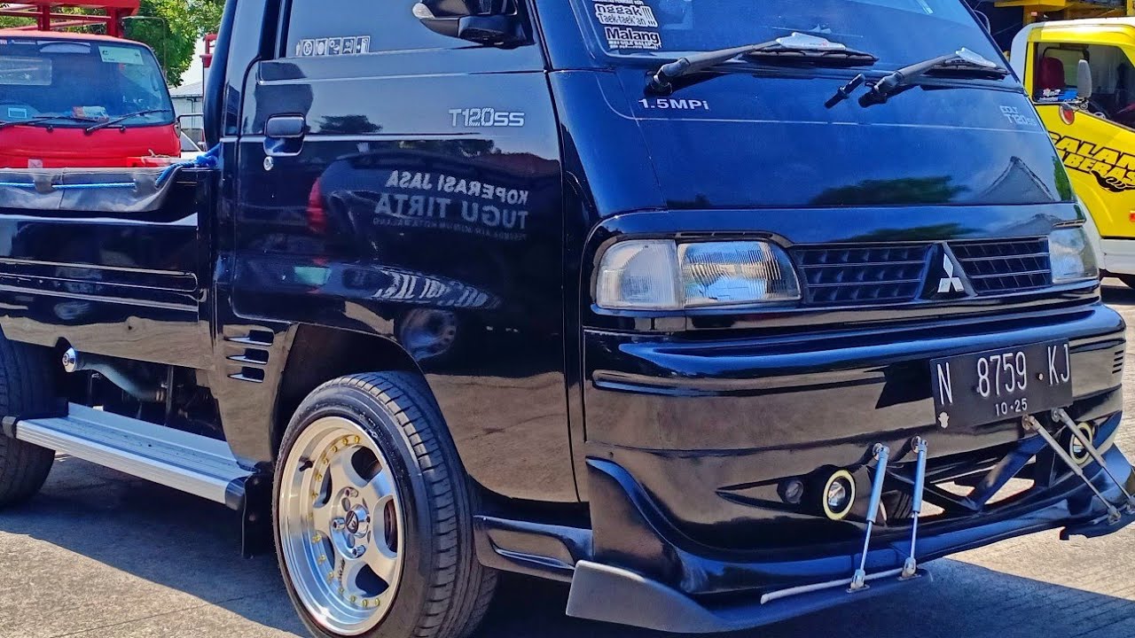 MITSUBISHI PICK UP COLT T120SS MBOIS - YouTube