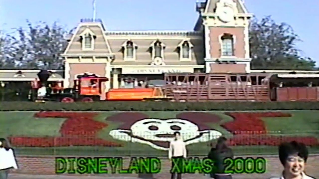 Christmas at Disneyland (2000) - YouTube