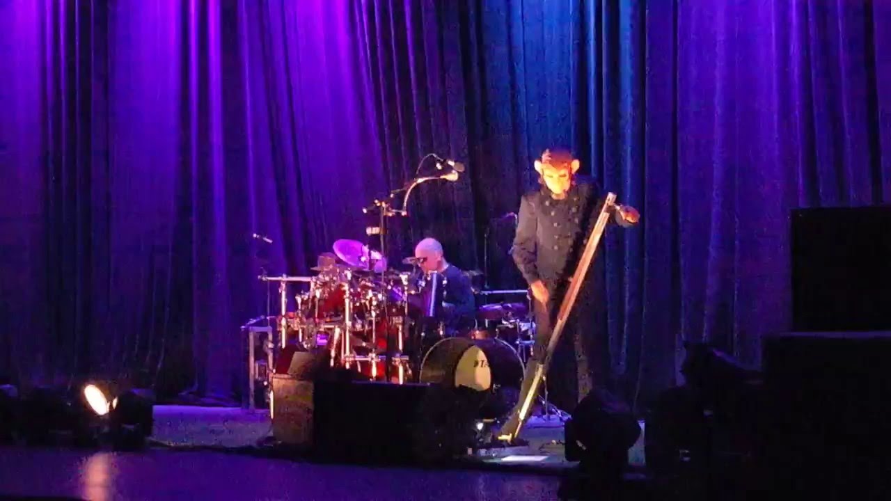 Les Claypool (Primus), Whamola Solo wearing monkey mask, San Francisco ...