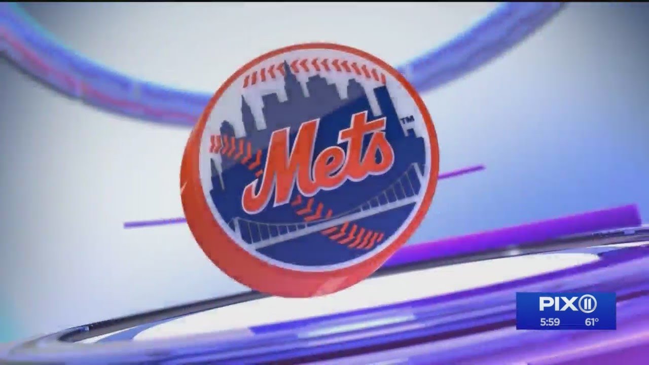 Mets fans hyped for must-win game against Padres - YouTube