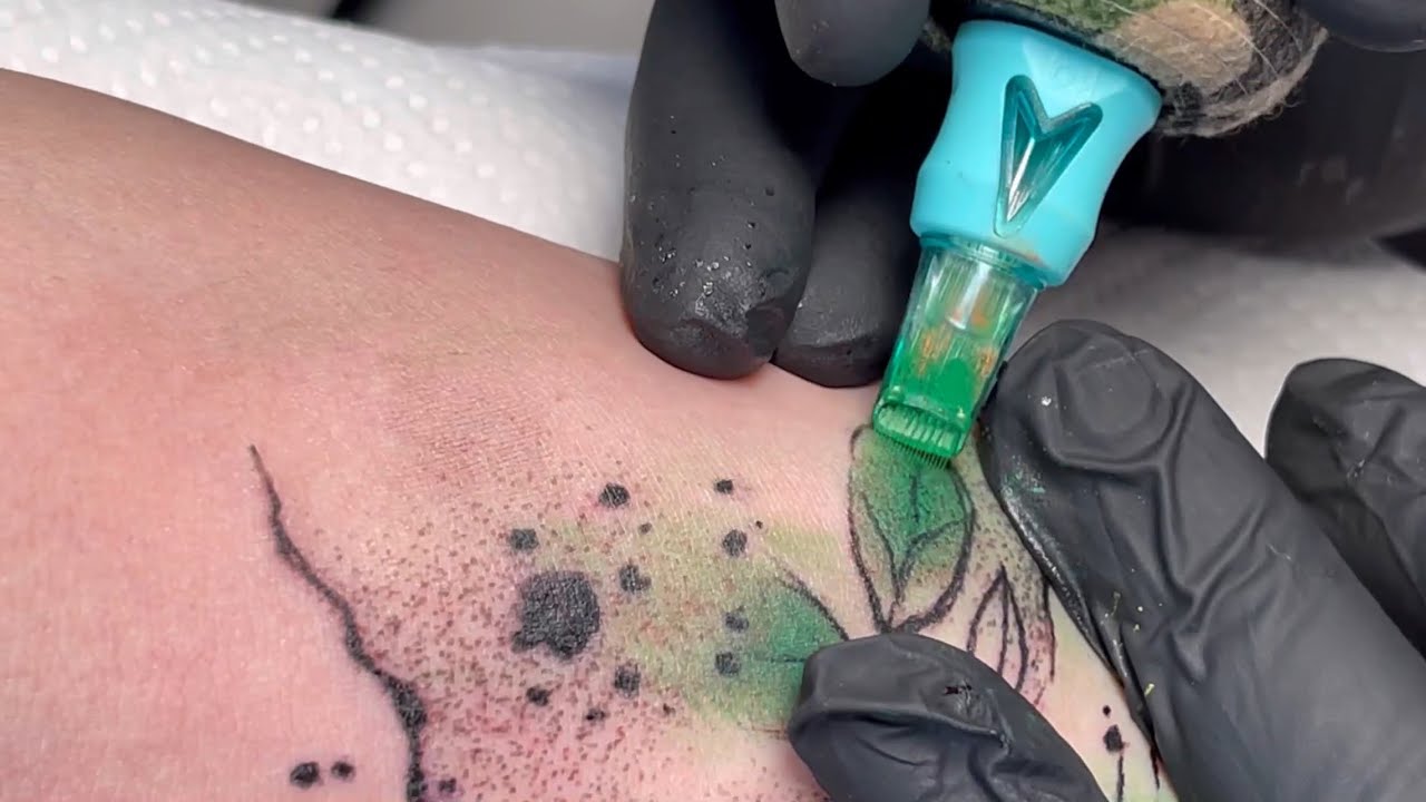 WHIP SHADING + Color tattoo - YouTube