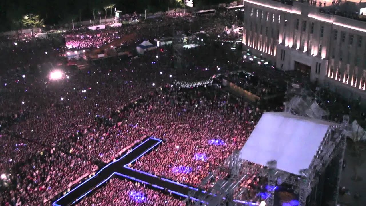 Psy Jump Starts Korea 싸이 "대한민국, 다시 뛰자" @ Seoul Square (7) - YouTube