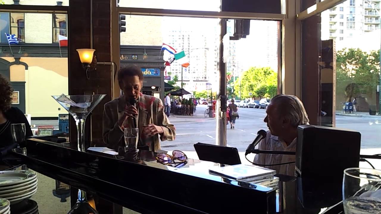 MAGGIANOS-BOB SOLONE-PIANO BAR-CHICAGO.mp4 - YouTube