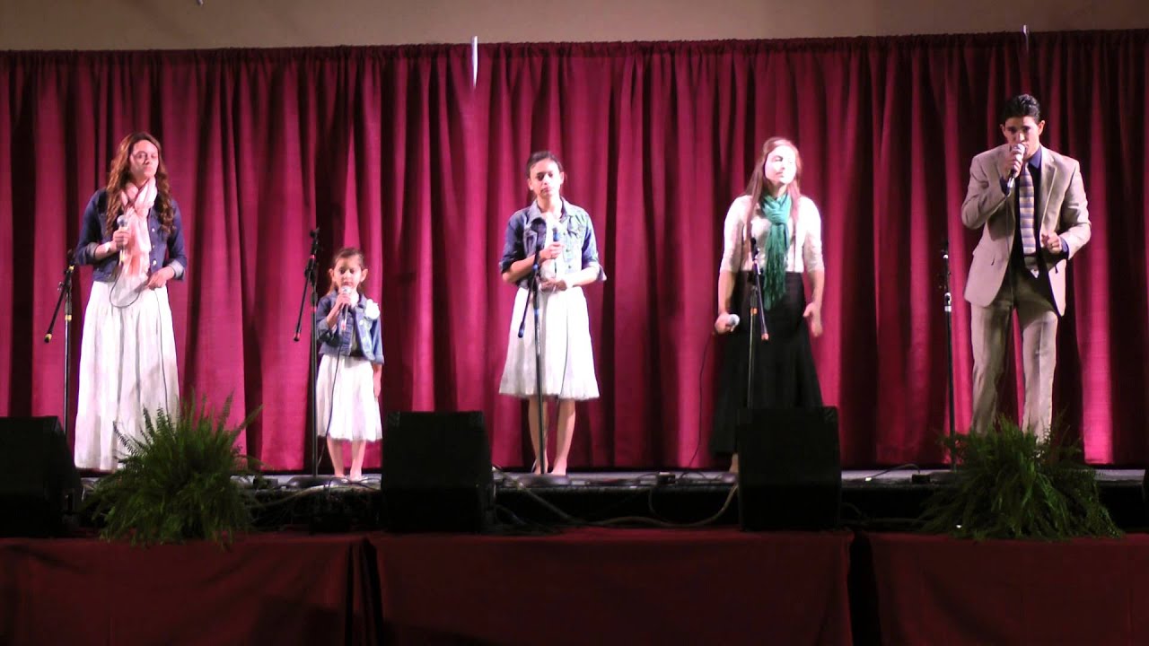 Harmony In the Desert 2015 - The Mathieu Family - I Saw the Light - YouTube