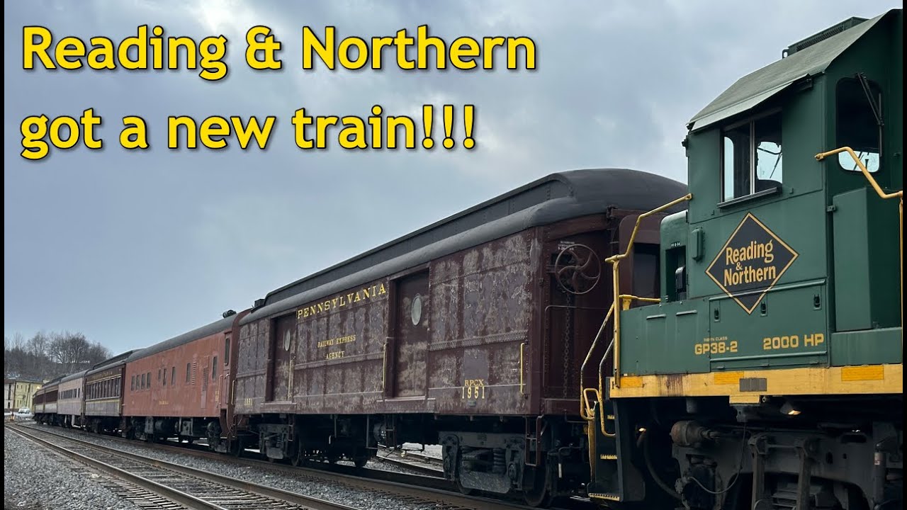 Reading & Northern's new train! Part 1 of 4 - the walk-around - YouTube