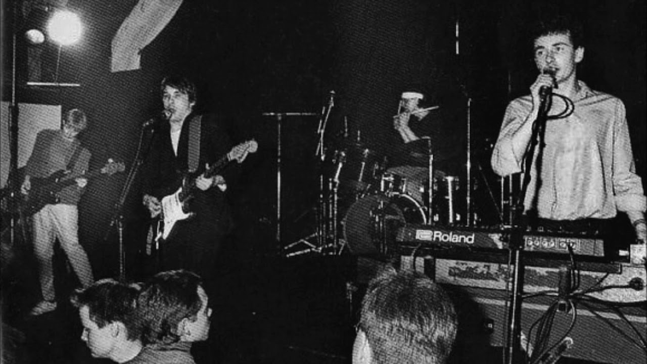 The Comsat Angels-Waiting For A Miracle (Live 1981) - YouTube