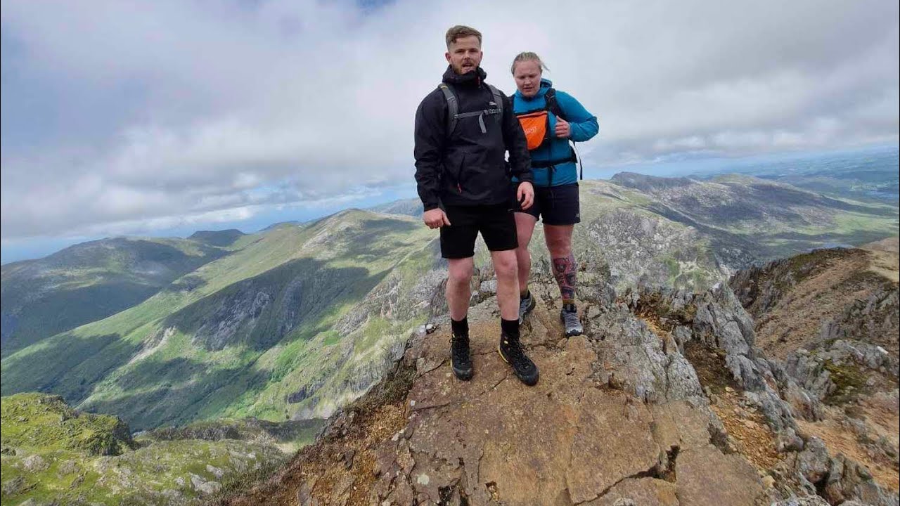 Crib Goch (FULL RIDGE) & Garnedd Ugain | Grade 1 Scramble | Snowdonia ...