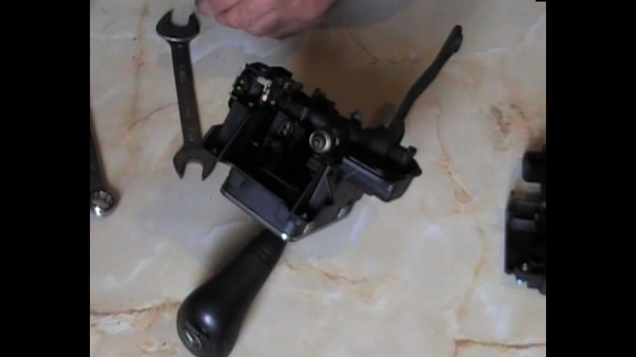 Mercedes Benz C180 (W202) reverse light switch, part 2/14 - YouTube