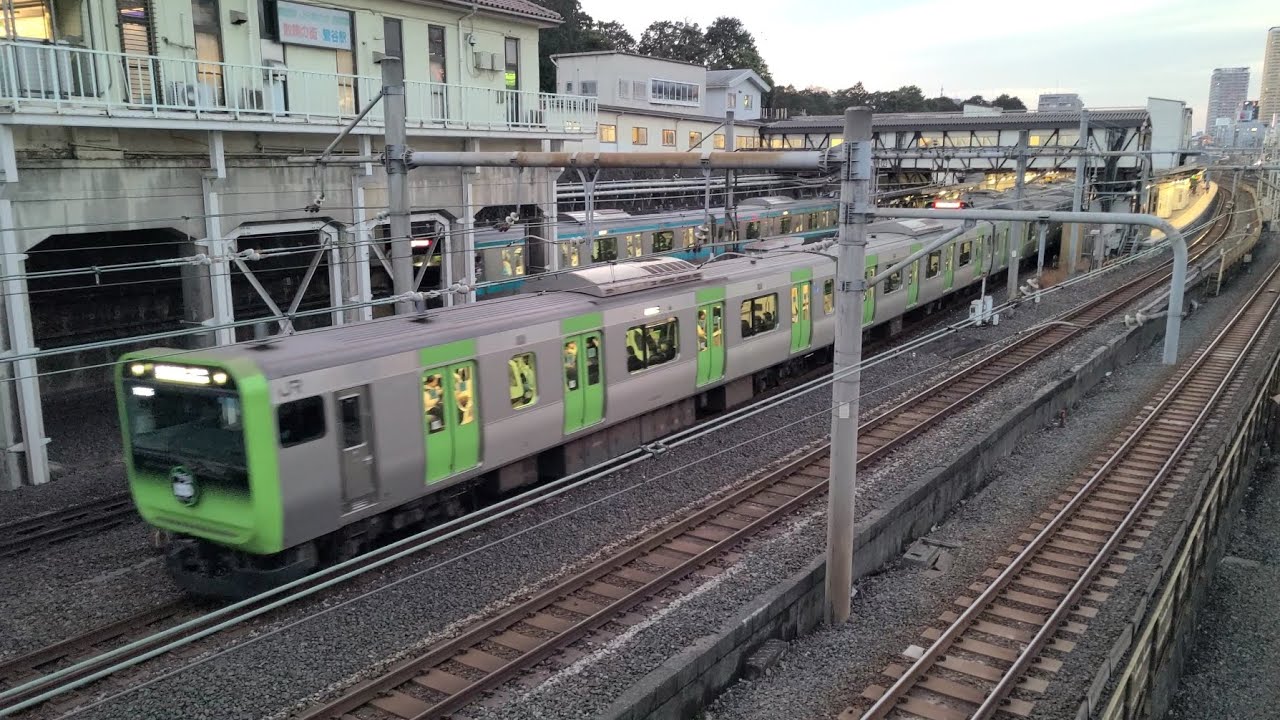 【山手線】E235系0番台トウ08編成(ハチ公生誕100周年記念HM) 鶯谷駅 発車シーン - YouTube